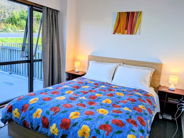 Stay with me! Guest rooms for writers and travellers in central Dunedin ...